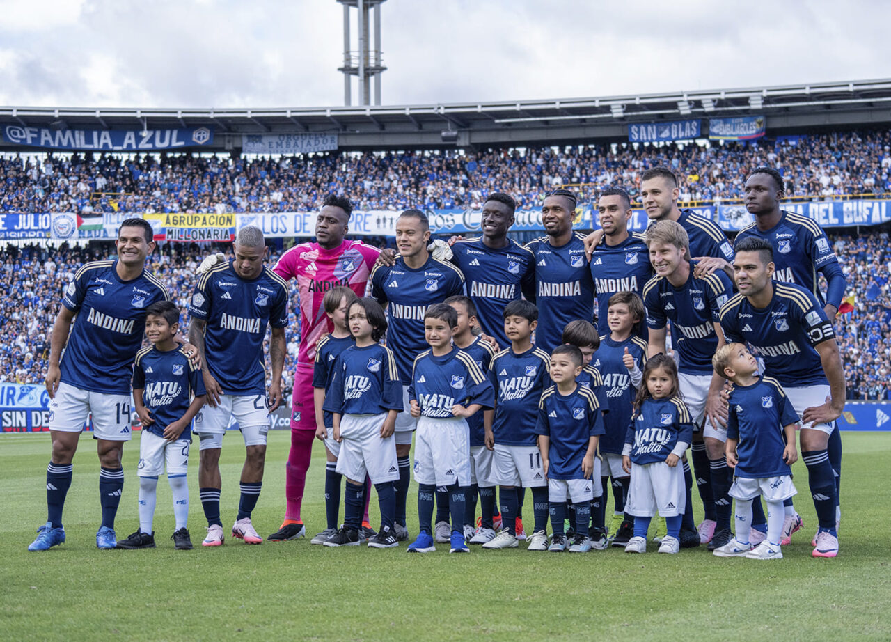 ¡EL CLÁSICO ES AZUL! MILLONARIOS 2-0 SANTA FE - Millonarios FC ¡EL CLÁSICO ES AZUL! MILLONARIOS 2-0 SANTA FE - Millonarios FC